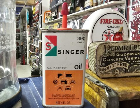 Singer All Purpose Oil Can Early 1960s 4 Oz. Can