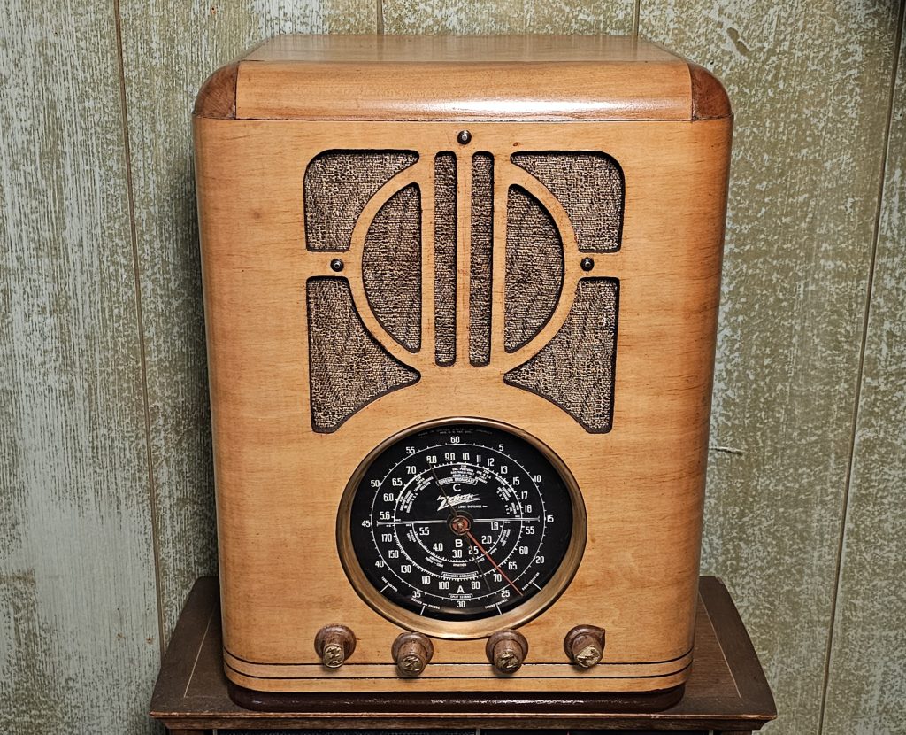 Zenith Model 6S-229 Tombstone Radio 1939 Setup For Bluetooth