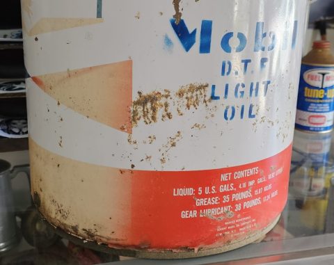 Mobil Light Oil Bucket, Five Gallon Has Original Lid