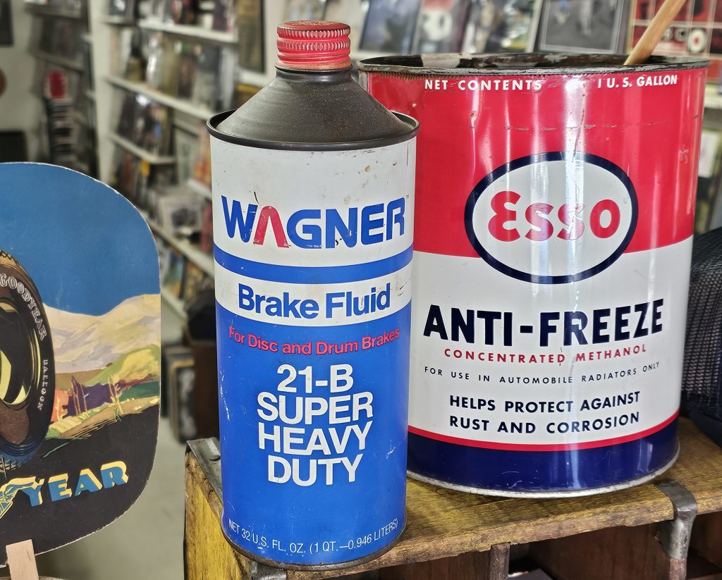 Wagner 21-B Brake Fluid Cone Top Original 1960s Can